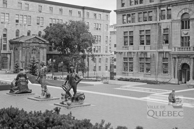 Le monument Louis-Hébert, de l’hôtel de ville au parc Montmorency ...