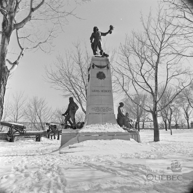 Le monument Louis-Hébert, de l’hôtel de ville au parc Montmorency ...